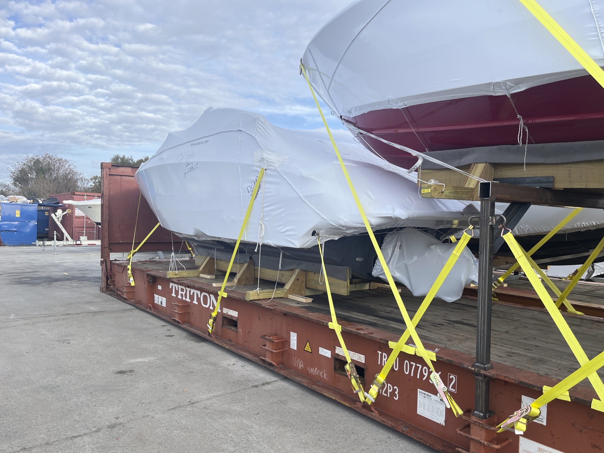 Boat Loading Services – Oceans International